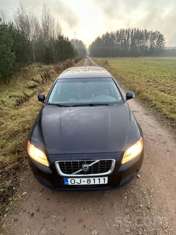 Blue Volvo V70 2009 in Riga, with an engine capacity of 2.00 L and mileage of 420 thousand km for 3600 €, photo 9 on AUTOMOTO.COM.LV