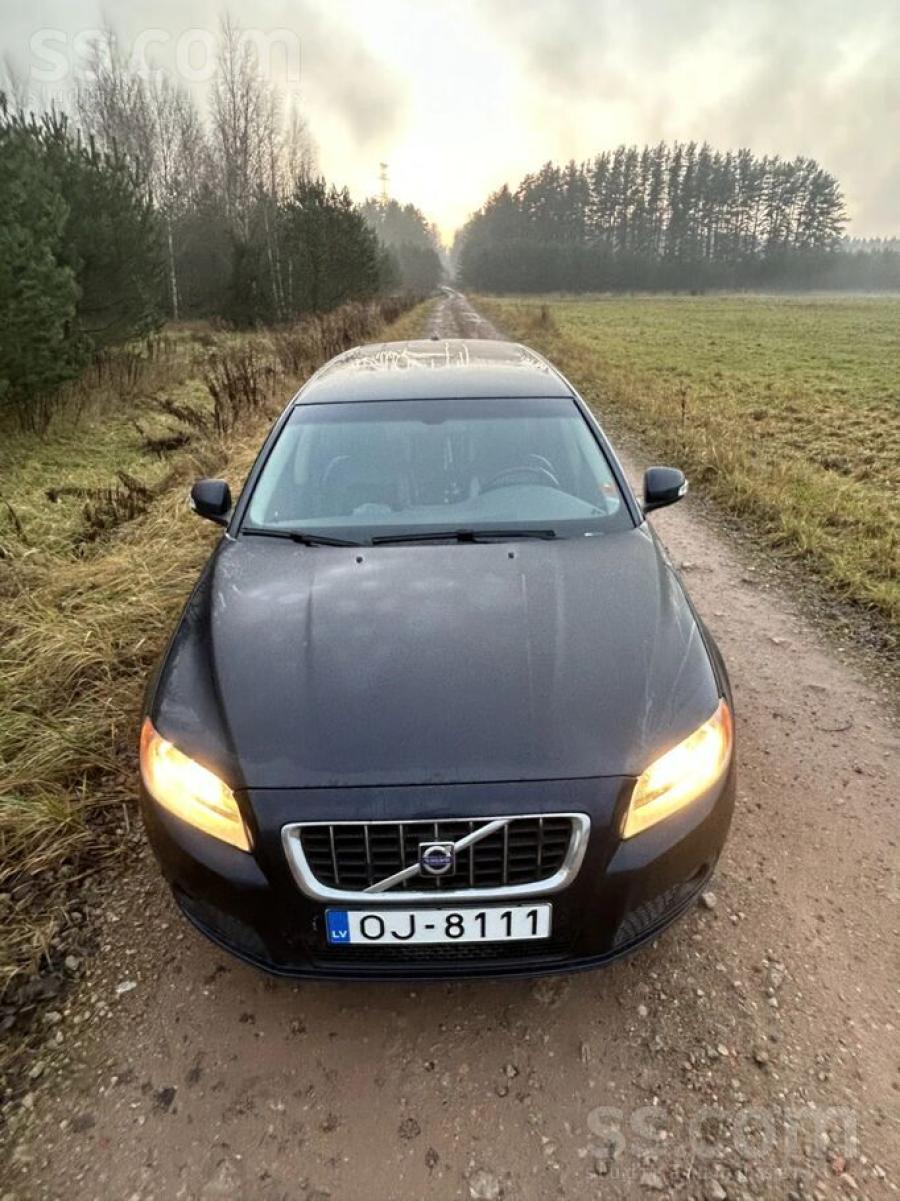 Zils Volvo V70 2009 Rīga, ar dzinēja tilpumu 2.00 L un nobraukumu 420 tūkst. km par 3600 €, foto 10 vietnē AUTOMOTO.COM.LV