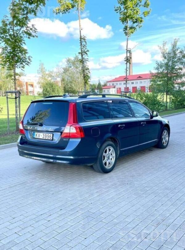 Синий Вольво В70 2009 в Рига, объемом двигателя 2.40 л и пробегом 351 тыс. км за 4200 €, фото 6 на AUTOMOTO.COM.LV