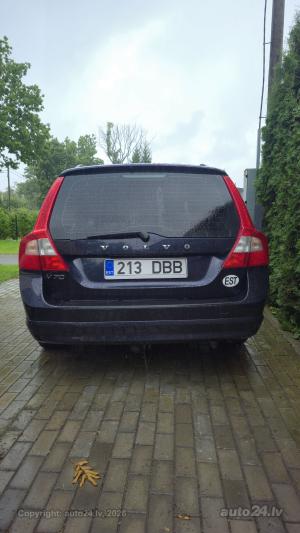 Zils Volvo V70 2009 Tallina, ar dzinēja tilpumu 2.00 L un nobraukumu 380 tūkst. km par 4500 €, foto 5 vietnē AUTOMOTO.COM.LV