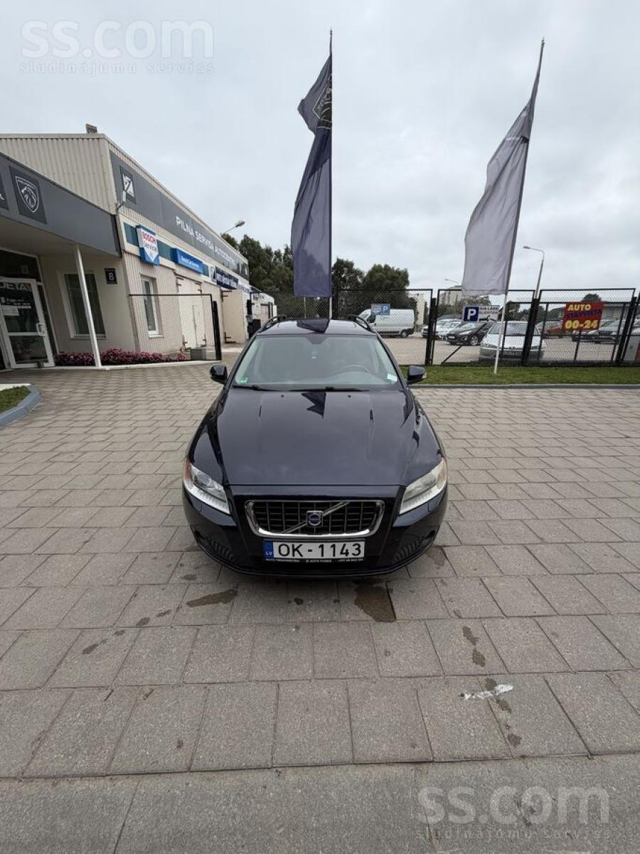 Zils Volvo V70 2009 Liepāja, ar dzinēja tilpumu 2.40 L un nobraukumu 246 tūkst. km par 5400 €, foto 3 vietnē AUTOMOTO.COM.LV
