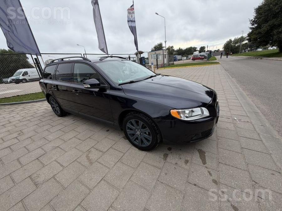 Zils Volvo V70 2009 Liepāja, ar dzinēja tilpumu 2.40 L un nobraukumu 246 tūkst. km par 5400 €, foto 4 vietnē AUTOMOTO.COM.LV