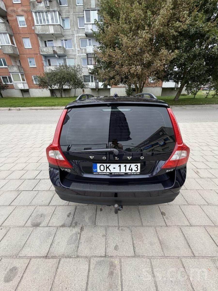 Zils Volvo V70 2009 Liepāja, ar dzinēja tilpumu 2.40 L un nobraukumu 246 tūkst. km par 5400 €, foto 5 vietnē AUTOMOTO.COM.LV