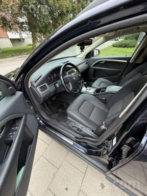 Zils Volvo V70 2009 Liepāja, ar dzinēja tilpumu 2.40 L un nobraukumu 246 tūkst. km par 5400 €, foto 9 vietnē AUTOMOTO.COM.LV