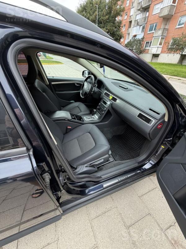 Volvo V70 2009 Liepāja vietnē Zils Volvo V70 2009 Liepāja, ar dzinēja tilpumu 2.40 L un nobraukumu 246 tūkst. km par 5400 €, foto 11 vietnē AUTOMOTO.COM.LV
