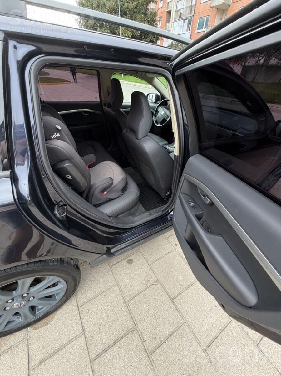 Zils Volvo V70 2009 Liepāja, ar dzinēja tilpumu 2.40 L un nobraukumu 246 tūkst. km par 5400 €, foto 12 vietnē AUTOMOTO.COM.LV