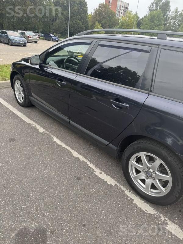 Zils Volvo V70 2009 Rīga, ar dzinēja tilpumu 2.40 L un nobraukumu 0 tūkst. km par 3500 €, foto 5 vietnē AUTOMOTO.COM.LV
