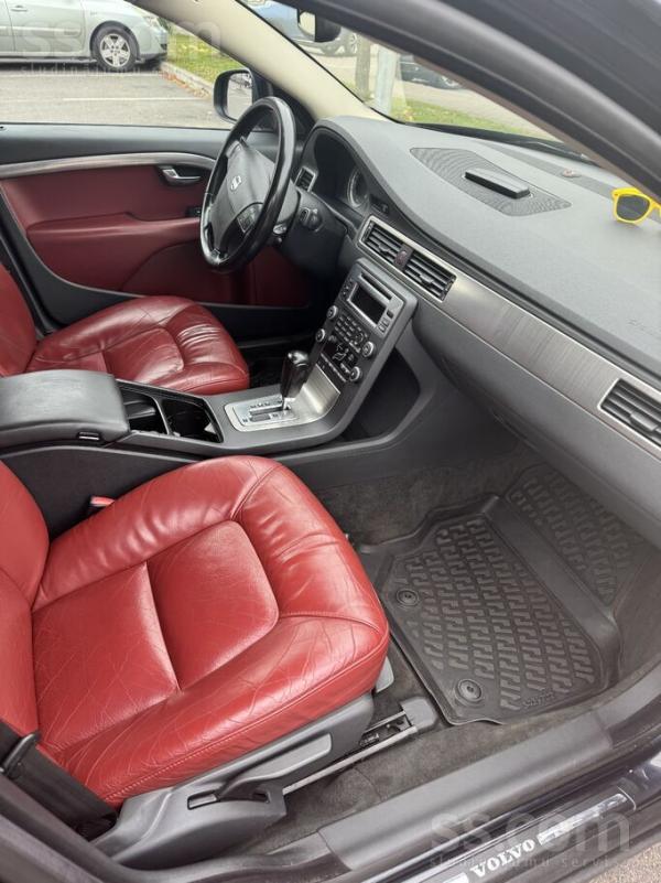 Zils Volvo V70 2009 Rīga, ar dzinēja tilpumu 2.40 L un nobraukumu 0 tūkst. km par 3500 €, foto 7 vietnē AUTOMOTO.COM.LV