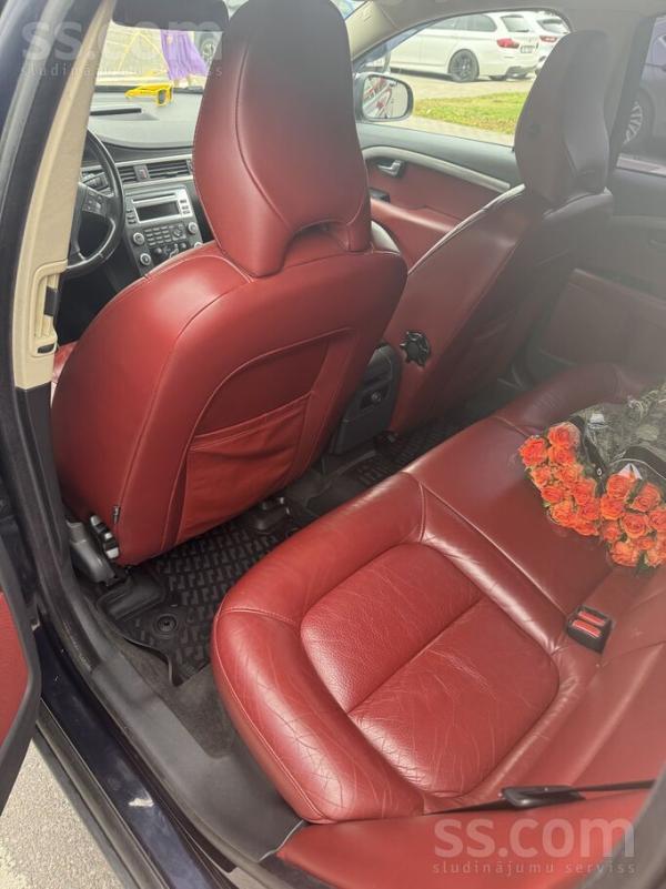 Zils Volvo V70 2009 Rīga, ar dzinēja tilpumu 2.40 L un nobraukumu 0 tūkst. km par 2500 €, foto 6 vietnē AUTOMOTO.COM.LV