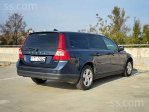 Blue Volvo V70 2009 in Riga, with an engine capacity of 2.40 L and mileage of 393 thousand km for 1995 €, photo 5 on AUTOMOTO.COM.LV