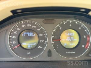 Blue Volvo V70 2009 in Riga, with an engine capacity of 2.40 L and mileage of 393 thousand km for 1995 €, photo 18 on AUTOMOTO.COM.LV