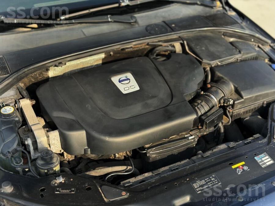 Blue Volvo V70 2009 in Riga, with an engine capacity of 2.40 L and mileage of 393 thousand km for 1995 €, photo 19 on AUTOMOTO.COM.LV