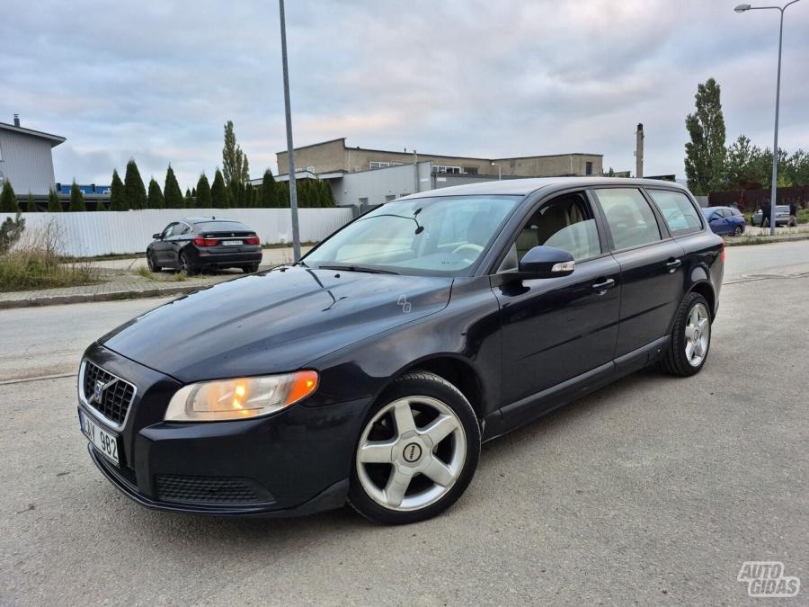 Blue Volvo V70 2009 in Alytus, with an engine capacity of 2.00 L and mileage of 350 thousand km for 1900 €, photo 6 on AUTOMOTO.COM.LV