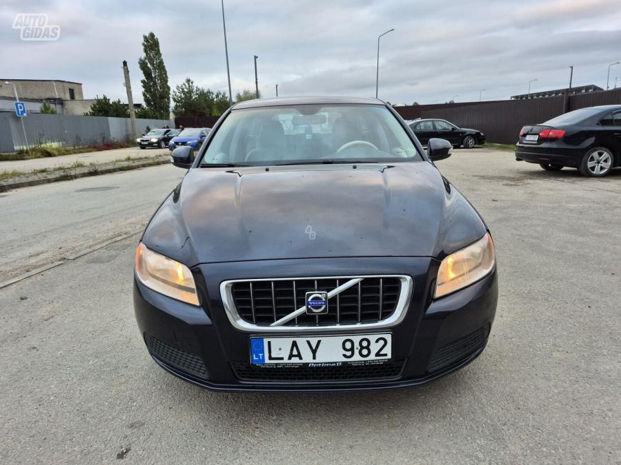 Blue Volvo V70 2009 in Alytus, with an engine capacity of 2.00 L and mileage of 350 thousand km for 1900 €, photo 8 on AUTOMOTO.COM.LV