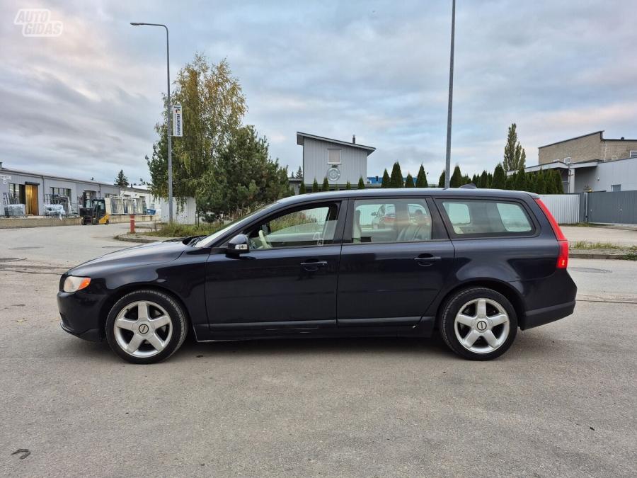 Blue Volvo V70 2009 in Alytus, with an engine capacity of 2.00 L and mileage of 350 thousand km for 1900 €, photo 9 on AUTOMOTO.COM.LV