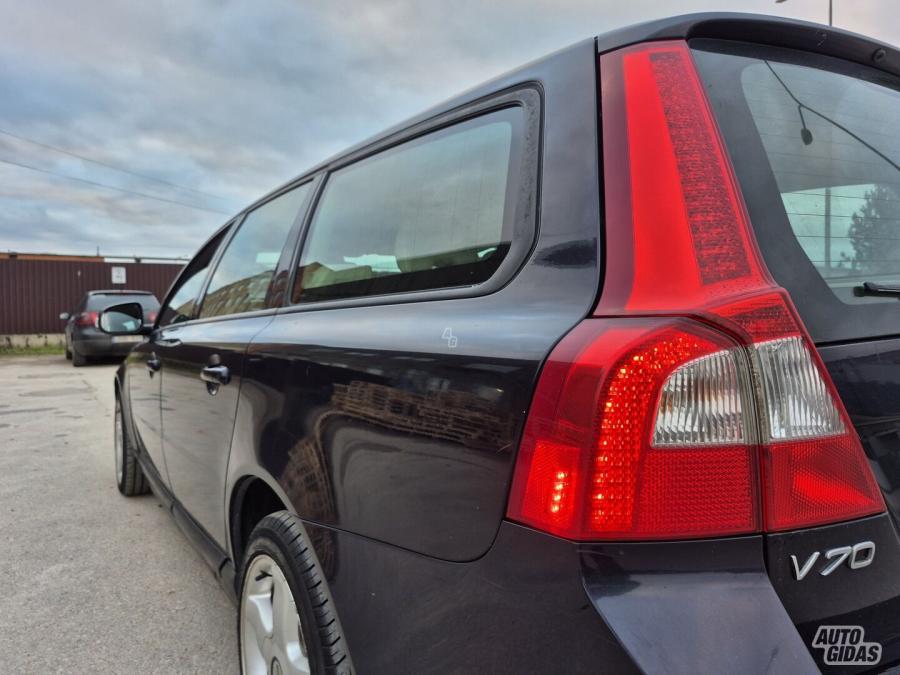 Blue Volvo V70 2009 in Alytus, with an engine capacity of 2.00 L and mileage of 350 thousand km for 1900 €, photo 12 on AUTOMOTO.COM.LV