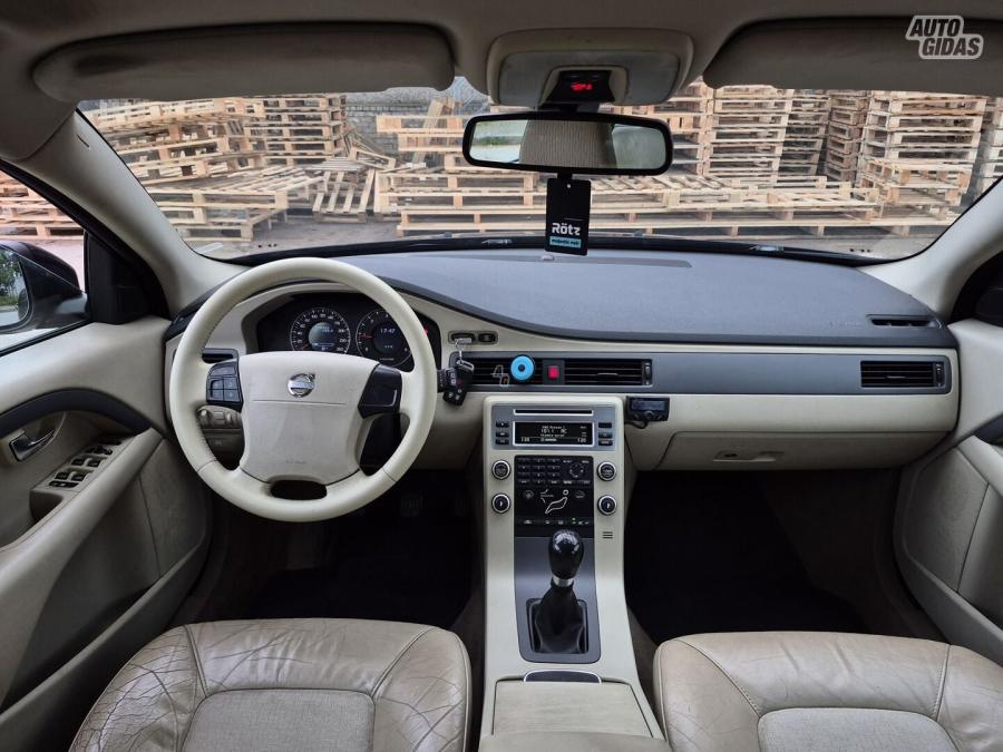 Blue Volvo V70 2009 in Alytus, with an engine capacity of 2.00 L and mileage of 350 thousand km for 1900 €, photo 20 on AUTOMOTO.COM.LV