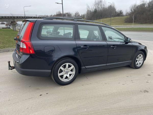 Zils Volvo V70 2010 Kauņa, ar dzinēja tilpumu 2.00 L un nobraukumu 313 tūkst. km par 3450 €, foto 9 vietnē AUTOMOTO.COM.LV
