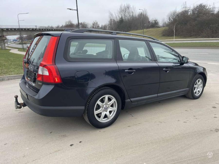 Zils Volvo V70 2010 Kauņa, ar dzinēja tilpumu 2.00 L un nobraukumu 313 tūkst. km par 3450 €, foto 10 vietnē AUTOMOTO.COM.LV
