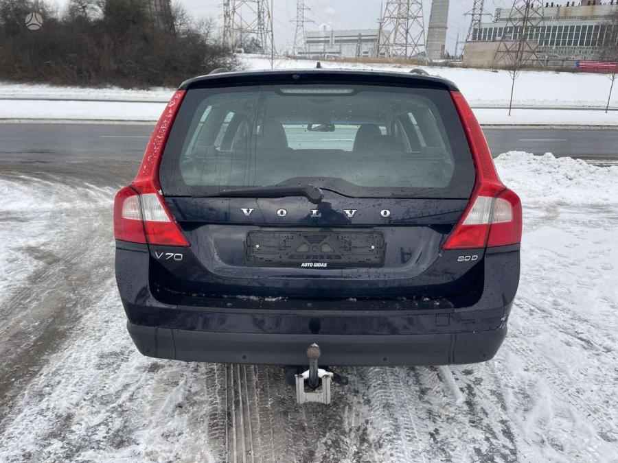 Zils Volvo V70 2010 Kauņa, ar dzinēja tilpumu 2.00 L un nobraukumu 313 tūkst. km par 3450 €, foto 12 vietnē AUTOMOTO.COM.LV