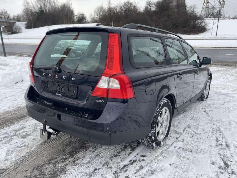 Zils Volvo V70 2010 Kauņa, ar dzinēja tilpumu 2.00 L un nobraukumu 313 tūkst. km par 3450 €, foto 13 vietnē AUTOMOTO.COM.LV