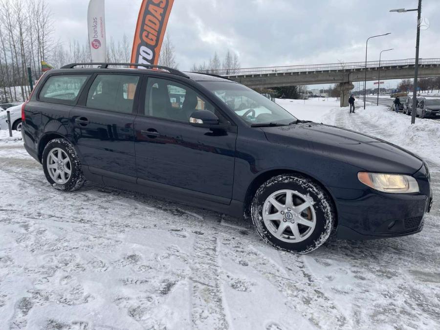 Blue Volvo V70 2010 in Kaunas, with an engine capacity of 2.00 L and mileage of 313 thousand km for 3450 €, photo 7 on AUTOMOTO.COM.LV