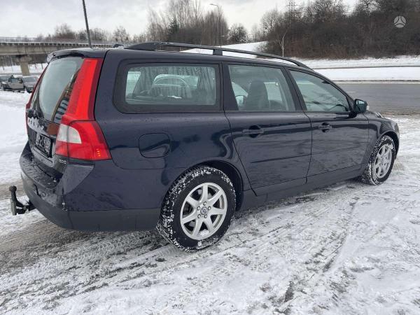 Zils Volvo V70 2010 Kauņa, ar dzinēja tilpumu 2.00 L un nobraukumu 313 tūkst. km par 3450 €, foto 9 vietnē AUTOMOTO.COM.LV