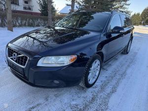 Zils Volvo V70 2010 Alīta, ar dzinēja tilpumu 2.40 L un nobraukumu 282 tūkst. km par 3450 €, foto 3 vietnē AUTOMOTO.COM.LV