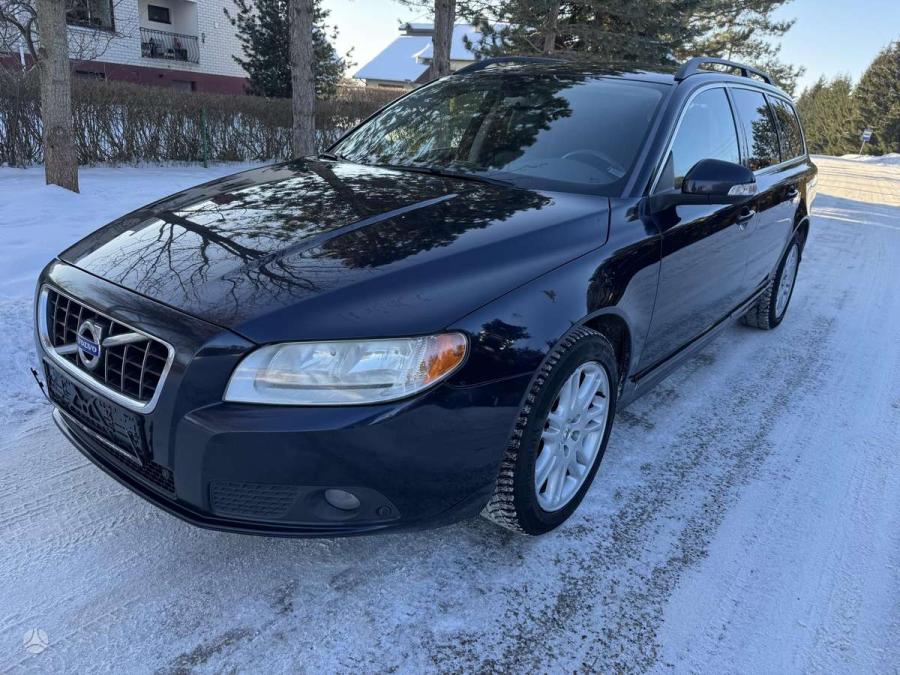 Zils Volvo V70 2010 Alīta, ar dzinēja tilpumu 2.40 L un nobraukumu 282 tūkst. km par 3450 €, foto 3 vietnē AUTOMOTO.COM.LV
