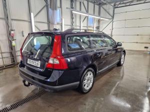 Zils Volvo V70 2010 Kauņa, ar dzinēja tilpumu 2.40 L un nobraukumu 392 tūkst. km par 4100 €, foto 5 vietnē AUTOMOTO.COM.LV