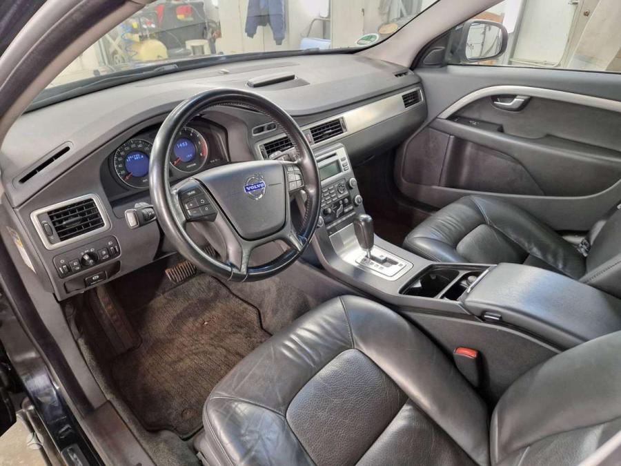 Zils Volvo V70 2010 Kauņa, ar dzinēja tilpumu 2.40 L un nobraukumu 392 tūkst. km par 4100 €, foto 10 vietnē AUTOMOTO.COM.LV