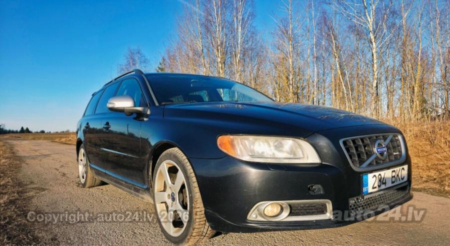 Blue Volvo V70 2010 in Tallinn, with an engine capacity of 2.40 L and mileage of 323 thousand km for 6500 €, photo 4 on AUTOMOTO.COM.LV
