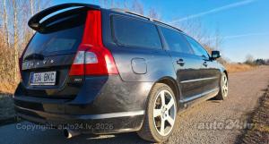 Blue Volvo V70 2010 in Tallinn, with an engine capacity of 2.40 L and mileage of 323 thousand km for 6500 €, photo 5 on AUTOMOTO.COM.LV