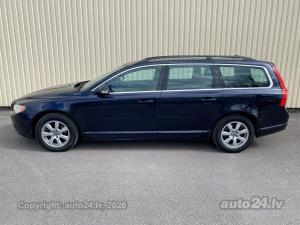 Blue Volvo V70 2010 in Paide, with an engine capacity of 2.40 L and mileage of 300 thousand km for 6600 €, photo 3 on AUTOMOTO.COM.LV