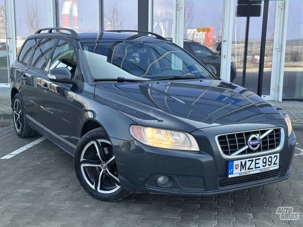 Blue Volvo V70 2010 in Vilnius, with an engine capacity of 2.40 L and mileage of 380 thousand km for 3800 €, photo 1 on AUTOMOTO.COM.LV