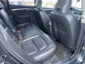 Blue Volvo V70 2010 in Vilnius, with an engine capacity of 2.40 L and mileage of 380 thousand km for 3800 €, photo 11 on AUTOMOTO.COM.LV