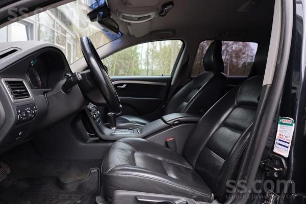 Zils Volvo V70 2010 Rīga, ar dzinēja tilpumu 2.40 L un nobraukumu 0 tūkst. km par 3495 €, foto 8 vietnē AUTOMOTO.COM.LV