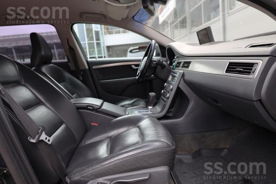 Zils Volvo V70 2010 Rīga, ar dzinēja tilpumu 2.40 L un nobraukumu 0 tūkst. km par 3495 €, foto 12 vietnē AUTOMOTO.COM.LV