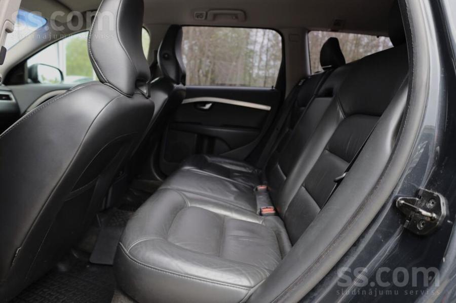 Zils Volvo V70 2010 Rīga, ar dzinēja tilpumu 2.40 L un nobraukumu 0 tūkst. km par 3495 €, foto 14 vietnē AUTOMOTO.COM.LV