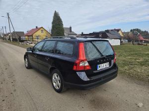 Blue Volvo V70 2010 in Prienai, with an engine capacity of 2.40 L and mileage of 345 thousand km for 2500 €, photo 5 on AUTOMOTO.COM.LV