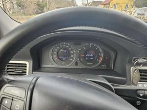 Blue Volvo V70 2010 in Prienai, with an engine capacity of 2.40 L and mileage of 345 thousand km for 2500 €, photo 13 on AUTOMOTO.COM.LV