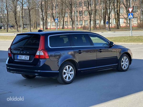 Blue Volvo V70 2010 in Narva, with an engine capacity of 1.60 L and mileage of 328 thousand km for 3999 €, photo 6 on AUTOMOTO.COM.LV