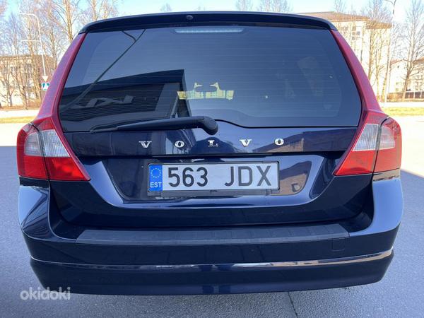Blue Volvo V70 2010 in Narva, with an engine capacity of 1.60 L and mileage of 328 thousand km for 3999 €, photo 7 on AUTOMOTO.COM.LV