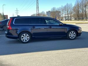 Blue Volvo V70 2010 in Narva, with an engine capacity of 1.60 L and mileage of 328 thousand km for 3999 €, photo 15 on AUTOMOTO.COM.LV