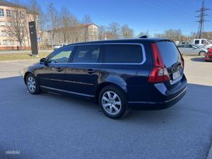Blue Volvo V70 2010 in Narva, with an engine capacity of 1.60 L and mileage of 328 thousand km for 3999 €, photo 16 on AUTOMOTO.COM.LV