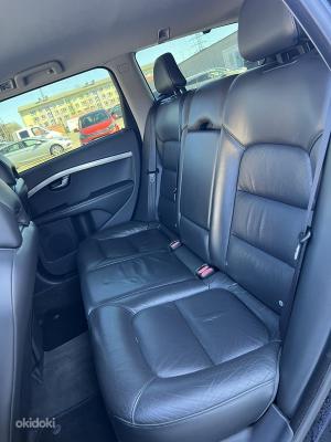 Blue Volvo V70 2010 in Narva, with an engine capacity of 1.60 L and mileage of 328 thousand km for 3999 €, photo 21 on AUTOMOTO.COM.LV