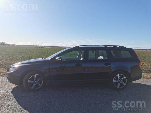 Zils Volvo V70 2010 Jelgava, ar dzinēja tilpumu 2.40 L un nobraukumu 293 tūkst. km par 3600 €, foto 3 vietnē AUTOMOTO.COM.LV
