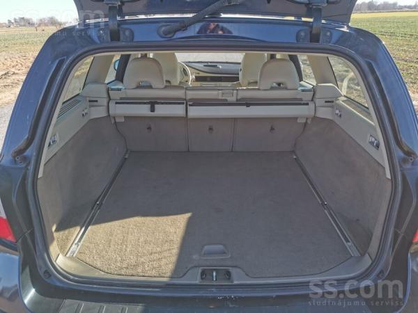 Zils Volvo V70 2010 Jelgava, ar dzinēja tilpumu 2.40 L un nobraukumu 293 tūkst. km par 3600 €, foto 7 vietnē AUTOMOTO.COM.LV