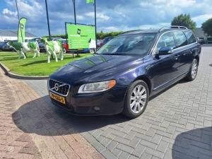 Blue Volvo V70 2010 in Raseiniai, with an engine capacity of 2.00 L and mileage of 330 thousand km for 3750 €, photo  on AUTOMOTO.COM.LV