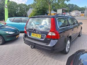 Zils Volvo V70 2010 Raseiniai, ar dzinēja tilpumu 2.00 L un nobraukumu 330 tūkst. km par 3750 €, foto 3 vietnē AUTOMOTO.COM.LV